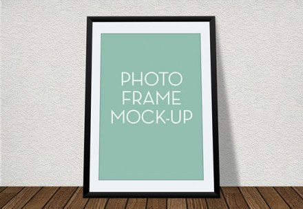 Photo frame PSD mockup - Freebiesbug